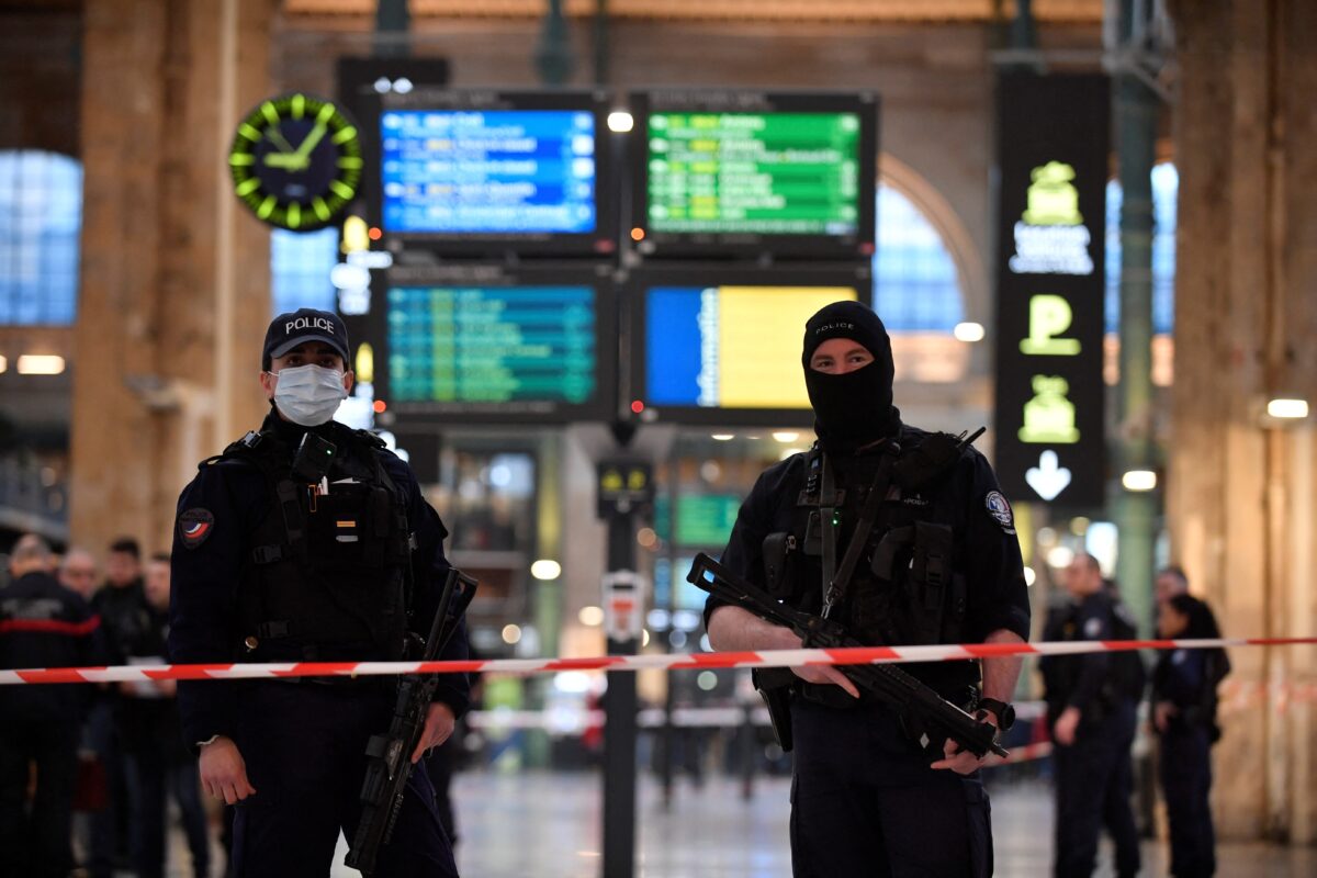 Un homme armé d'un couteau blesse six personnes en gare du Nord à Paris - L-Post